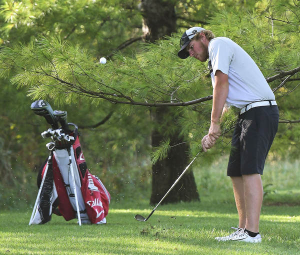 Jordan Moeller boys golf invitational Photo Album | The Daily Standard