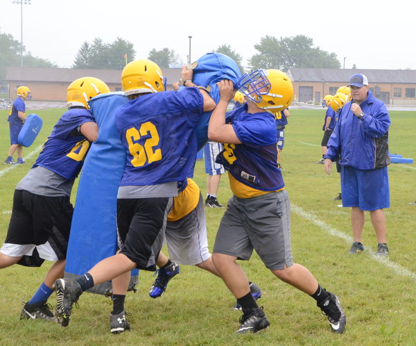 Marion Local football practice Photo Album | The Daily Standard