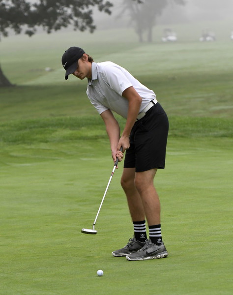 Moeller Memorial boys golf tournament Photo Album | The Daily Standard
