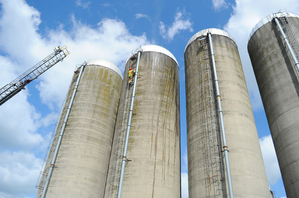 silo fire at 195 Cassella Montezuma Road Photo Album | The Daily Standard