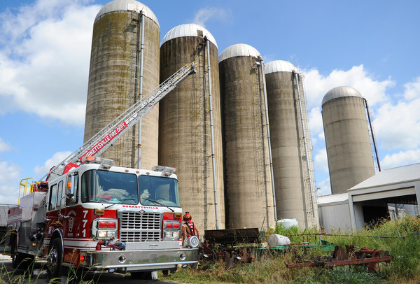 silo fire at 195 Cassella Montezuma Road Photo Album | The Daily Standard