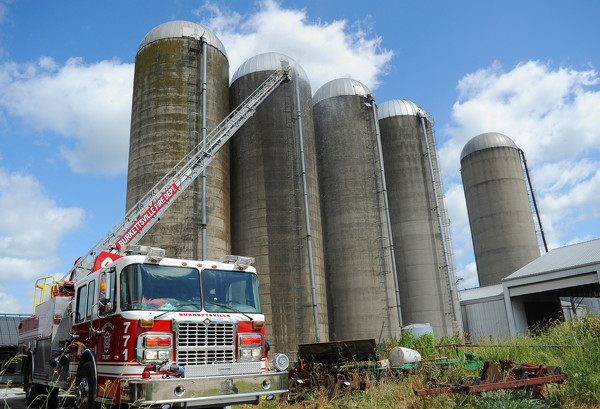 silo fire at 195 Cassella Montezuma Road Photo Album | The Daily Standard