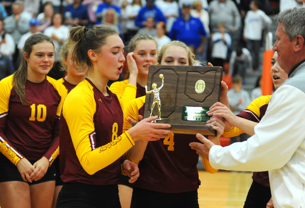 New Bremen vs Tiffin Calvert volleyball Photo Album | The Daily Standard