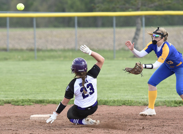 Fort Recovery vs Marion Local softball Photo Album | The Daily Standard