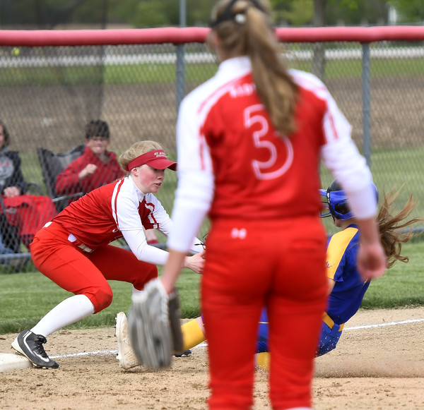 St. Henry vs Marion Local softball Photo Album | The Daily Standard