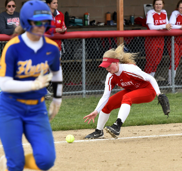 St. Henry vs Marion Local softball Photo Album | The Daily Standard
