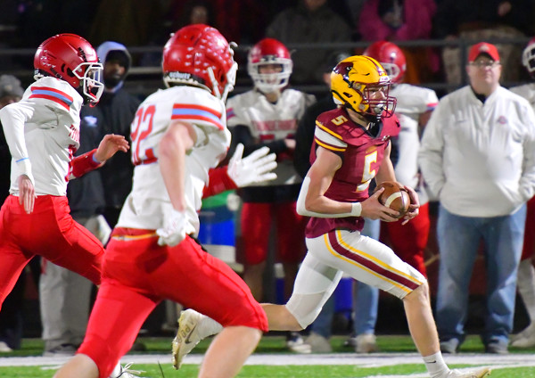 New Bremen vs Lima Central Catholic football Photo Album | The Daily ...