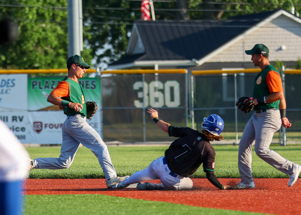 Mariners vs Southern Ohio Copperheads college baseball Photo Album ...