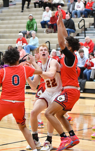 New Bremen vs Perry boys basketball Photo Album | The Daily Standard