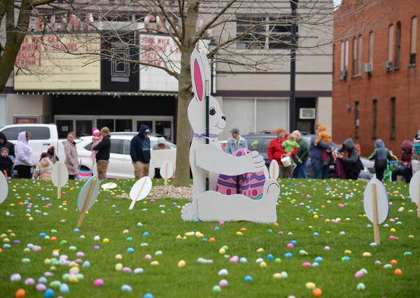 Easter egg hunt at Mercer County Courthouse Photo Album | The Daily ...