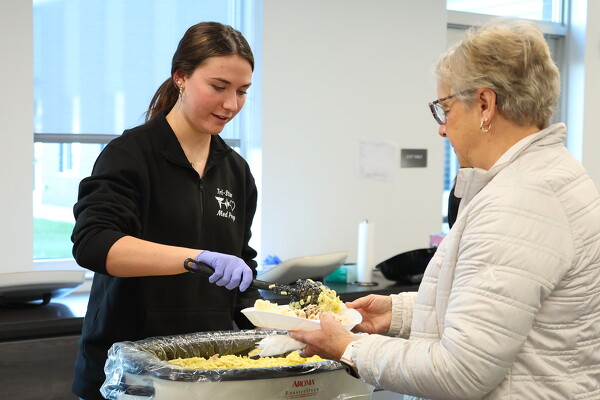 Tri Star Thanksgiving Dinner Photo Album | The Daily Standard