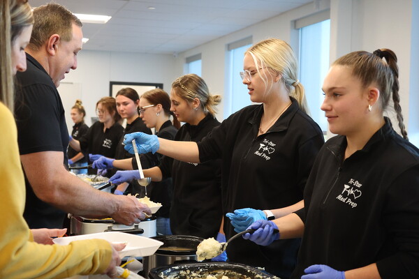 Tri Star Thanksgiving Dinner Photo Album | The Daily Standard