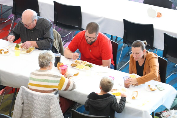 Tri Star Thanksgiving Dinner Photo Album | The Daily Standard