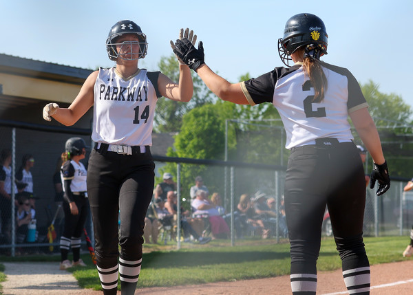 Parkway vs Hardin Northern softball Photo Album | The Daily Standard