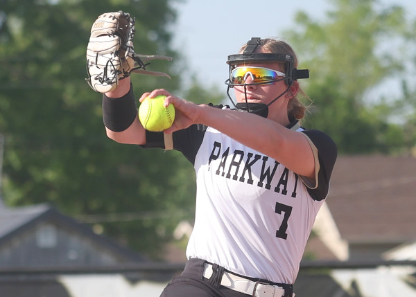 Parkway vs Hardin Northern softball Photo Album | The Daily Standard
