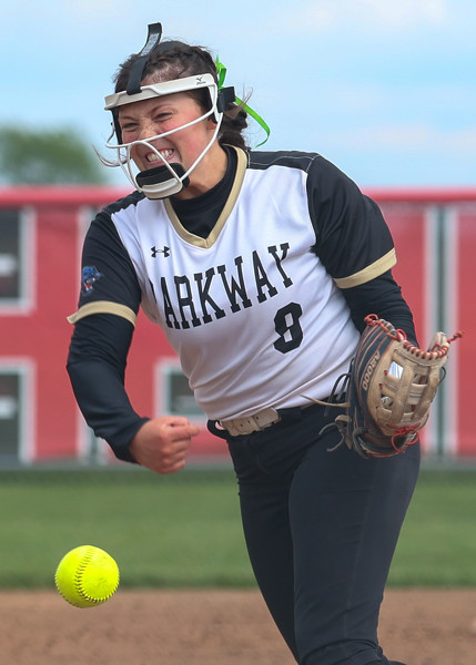 Parkway vs St. Henry softball Photo Album | The Daily Standard