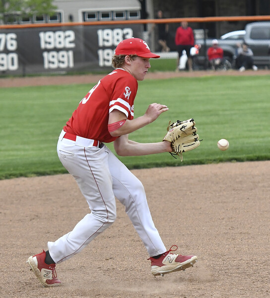 Coldwater vs St. Henry baseball Photo Album | The Daily Standard