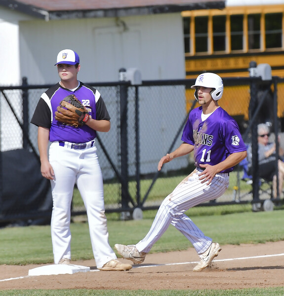 Fort Recovery vs Leipsic baseball Photo Album | The Daily Standard