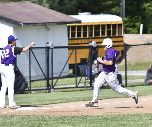 Fort Recovery vs Leipsic baseball Photo Album | The Daily Standard