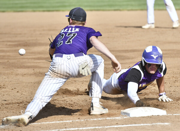 Fort Recovery vs Leipsic baseball Photo Album | The Daily Standard