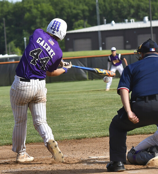 Fort Recovery vs Leipsic baseball Photo Album | The Daily Standard