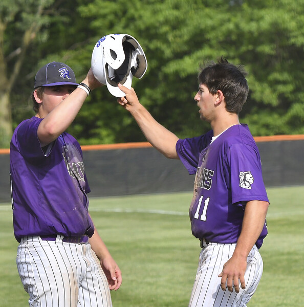 Fort Recovery vs Leipsic baseball Photo Album | The Daily Standard