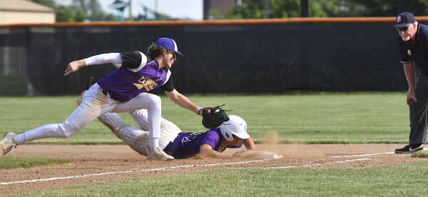 Fort Recovery vs Leipsic baseball Photo Album | The Daily Standard
