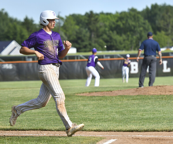 Fort Recovery vs Leipsic baseball Photo Album | The Daily Standard