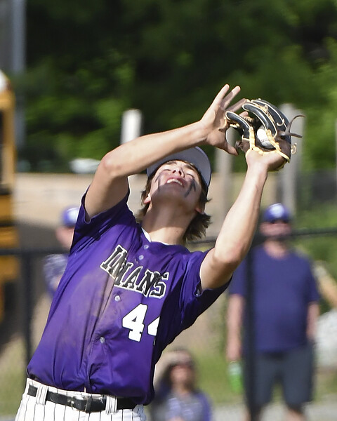 Fort Recovery vs Leipsic baseball Photo Album | The Daily Standard