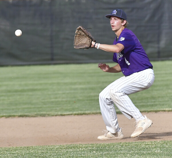 Fort Recovery vs Leipsic baseball Photo Album | The Daily Standard