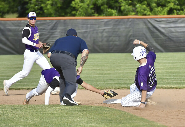 Fort Recovery vs Leipsic baseball Photo Album | The Daily Standard