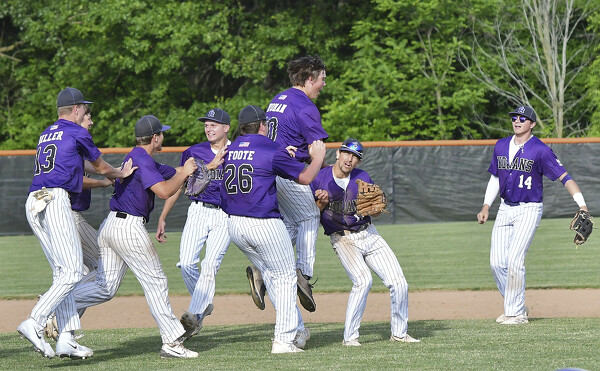 Fort Recovery vs Leipsic baseball Photo Album | The Daily Standard