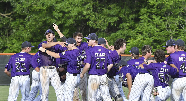 Fort Recovery vs Leipsic baseball Photo Album | The Daily Standard