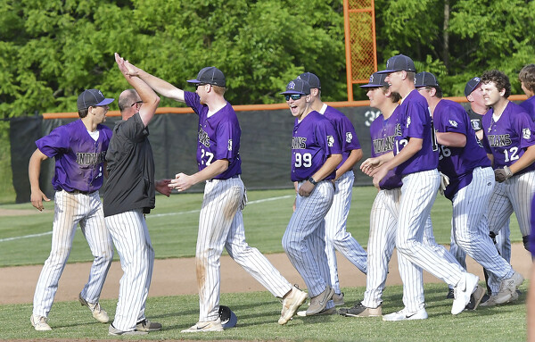 Fort Recovery vs Leipsic baseball Photo Album | The Daily Standard