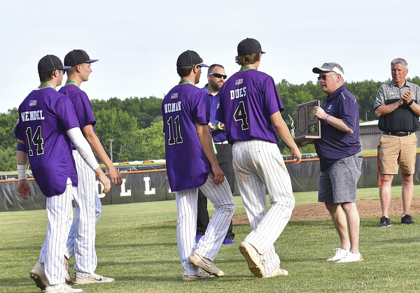 Fort Recovery vs Leipsic baseball Photo Album | The Daily Standard