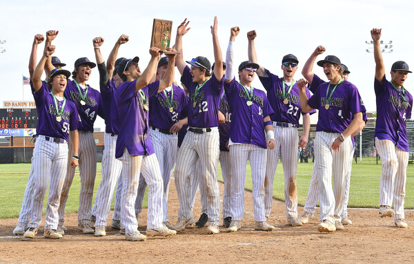 Fort Recovery vs Leipsic baseball Photo Album | The Daily Standard