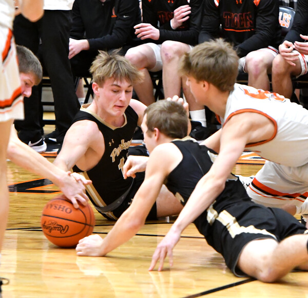 Parkway vs Versailles boys basketball Photo Album | The Daily Standard