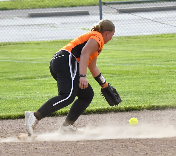 Minster vs Fayetteville-Perry softball Photo Album | The Daily Standard