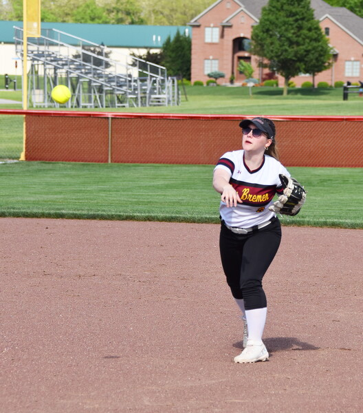 New Bremen vs Hardin Northern softball Photo Album | The Daily Standard