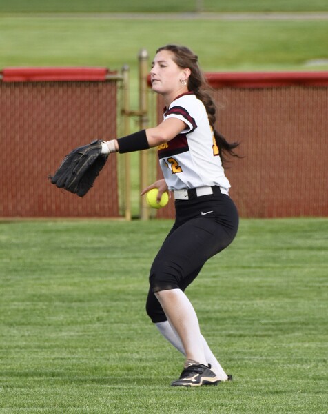 New Bremen vs Hardin Northern softball Photo Album | The Daily Standard
