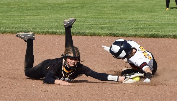 New Bremen vs Hardin Northern softball Photo Album | The Daily Standard